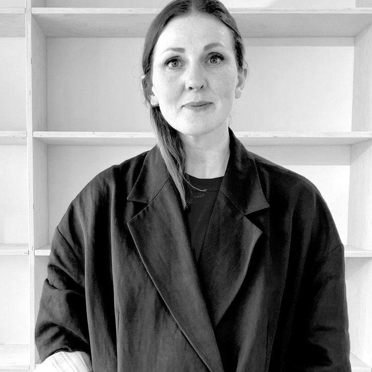 Chantal Flora Prints Dress in Silk Cotton – fbrq.com