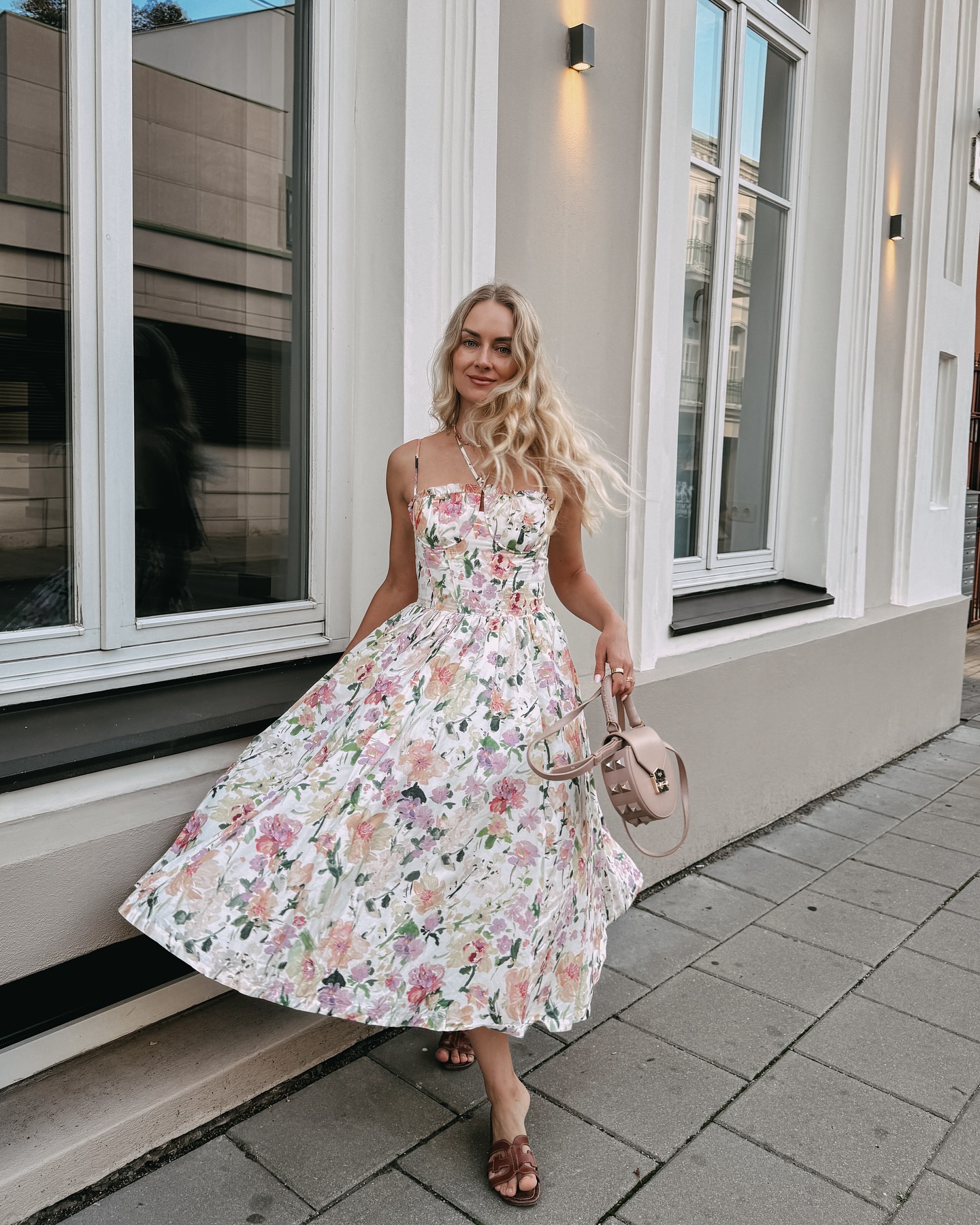 Cindy Flora Print Dress in Silk Cotton – fbrq.com